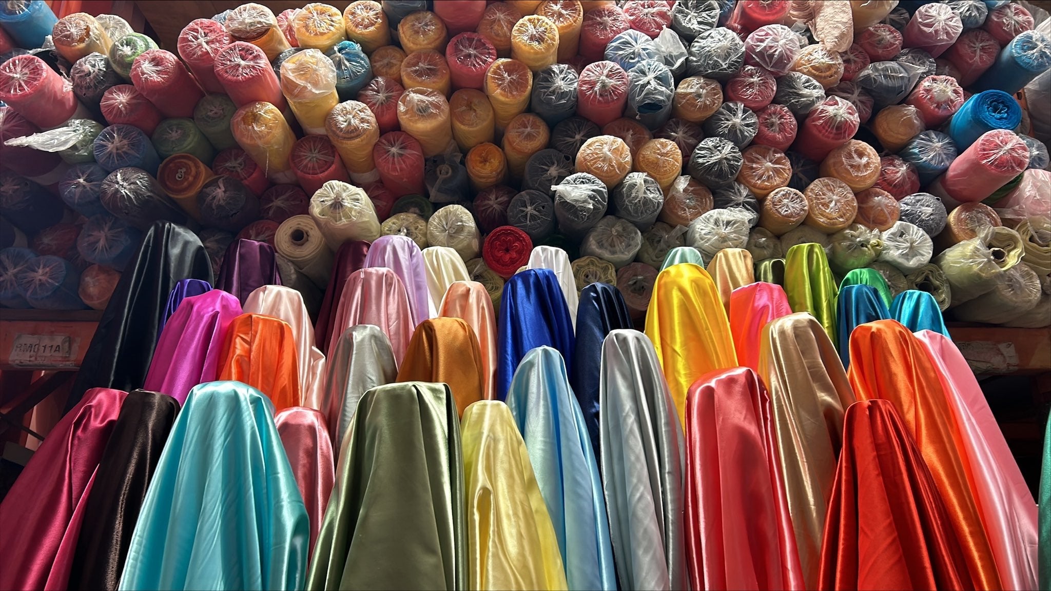 Shop best fabrics, tablecloths & napkins at discount – Amazing ...